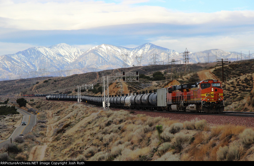 BNSF 4699 & BNSF 7034 DPU
